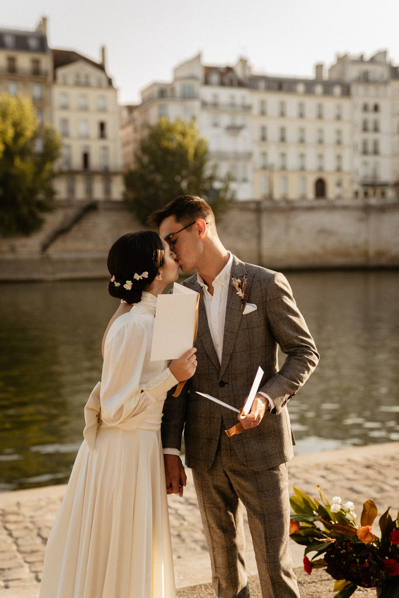 Inspiration: Paris Elopement by the Seine River - The Paris Elopement